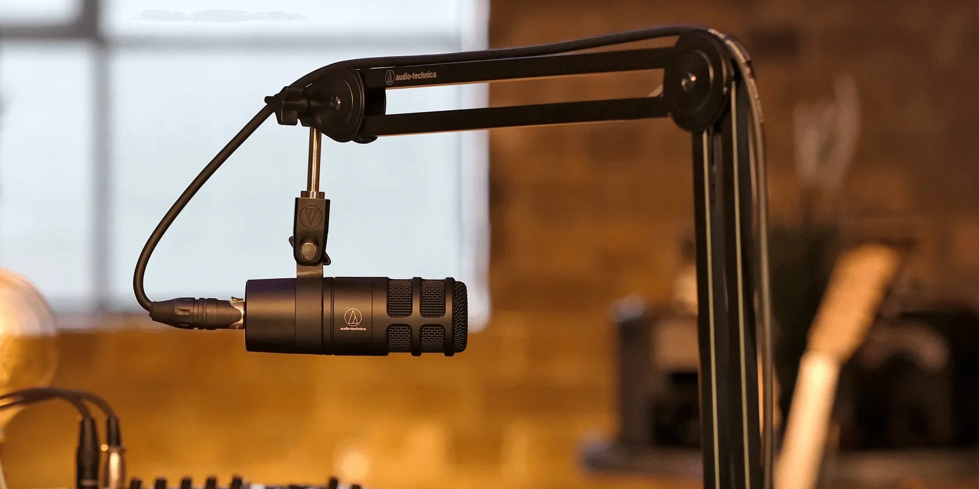 Accesorios para Micrófonos | Conexión y Soporte – Audio-Technica